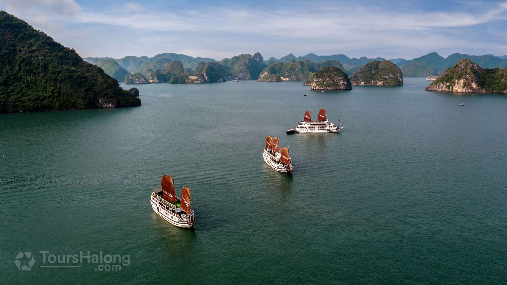 Aclass Legend Cruises Halong Bay | Best Price Guaranteed!