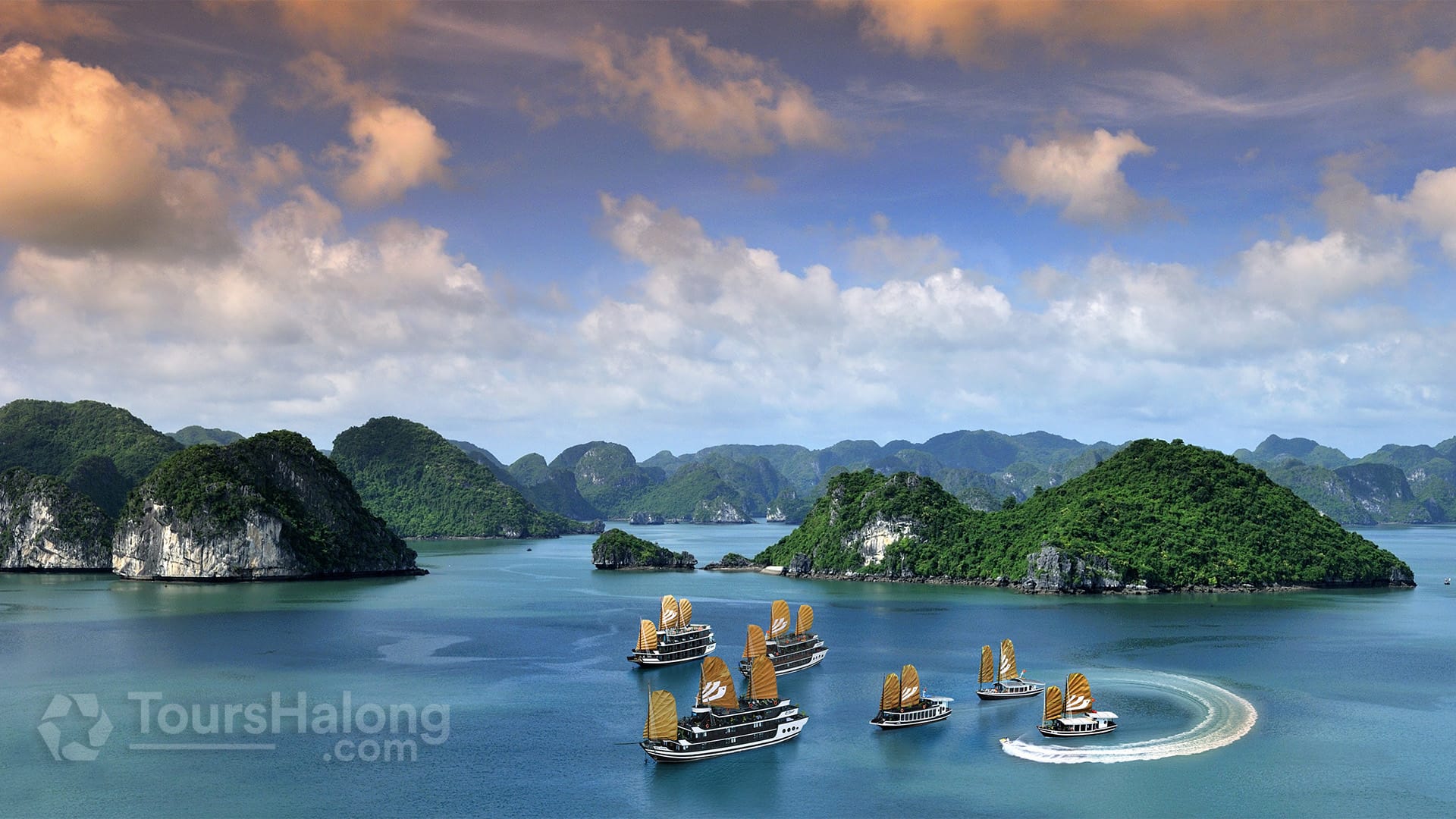 Bhaya Classic Cruises Halong Bay | Best Price Guaranteed!